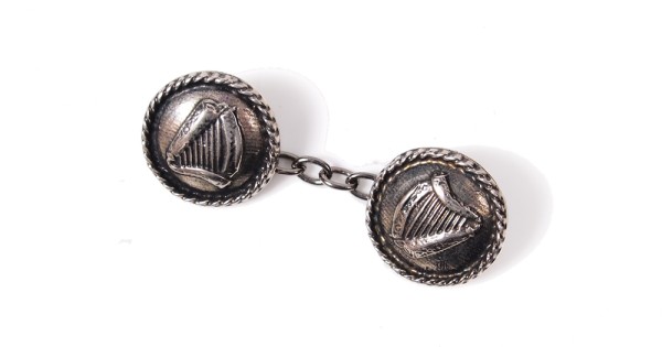 Chain Link with Irish Buttons